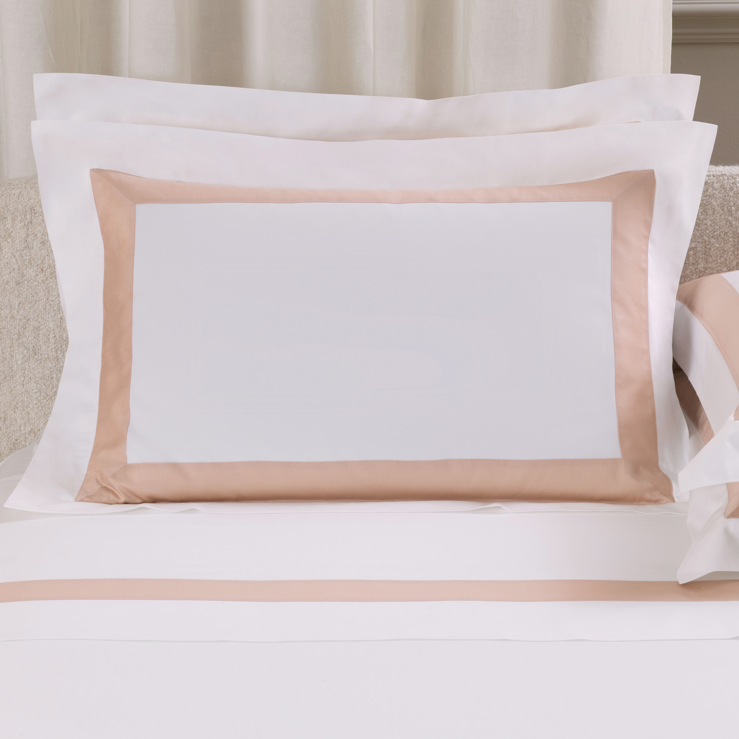 Sateen Breeze Border Sham | Frette