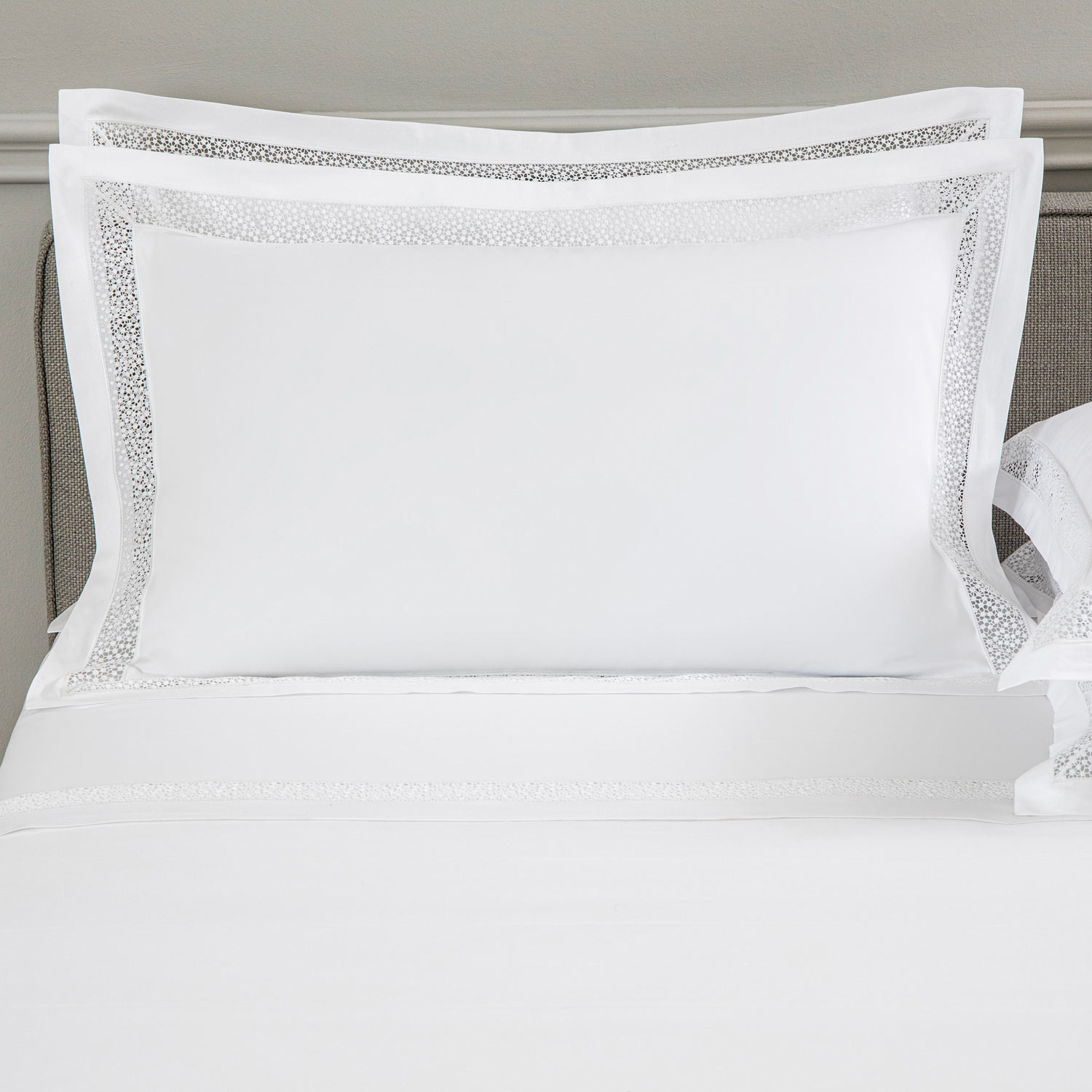 Forever Lace Sham | Frette