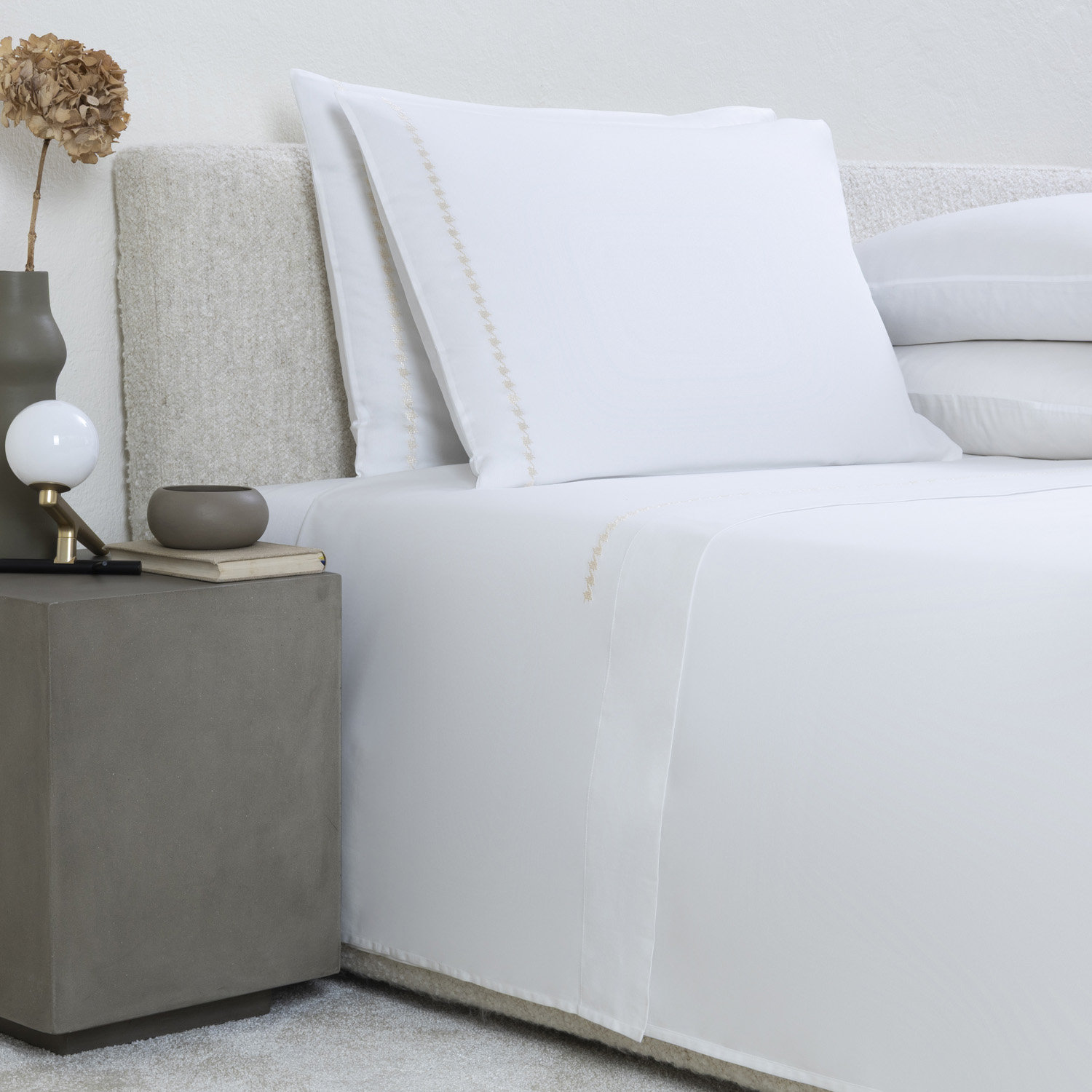 Houndstooth Embroidery Sheet Set | Frette