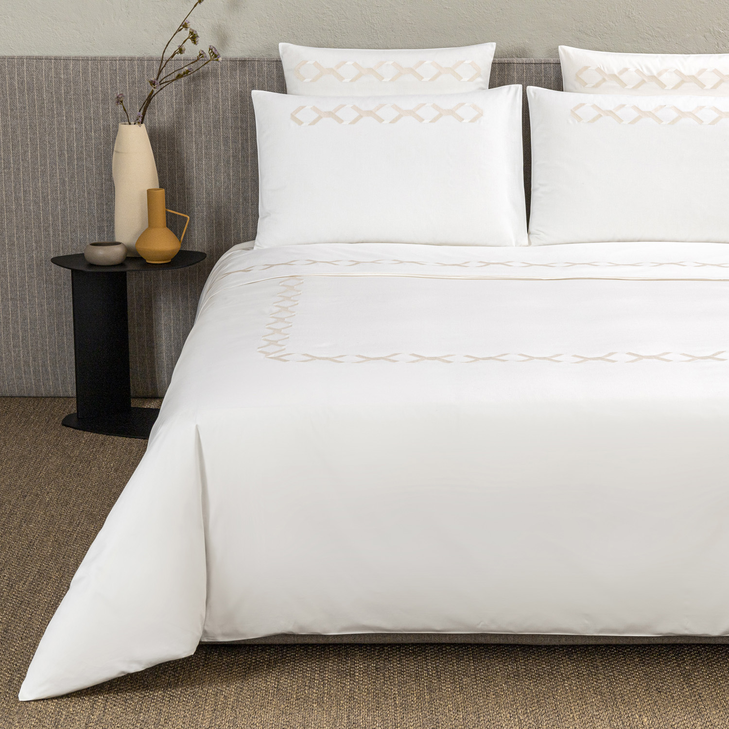 Continuity Embroidered Duvet Cover | Frette