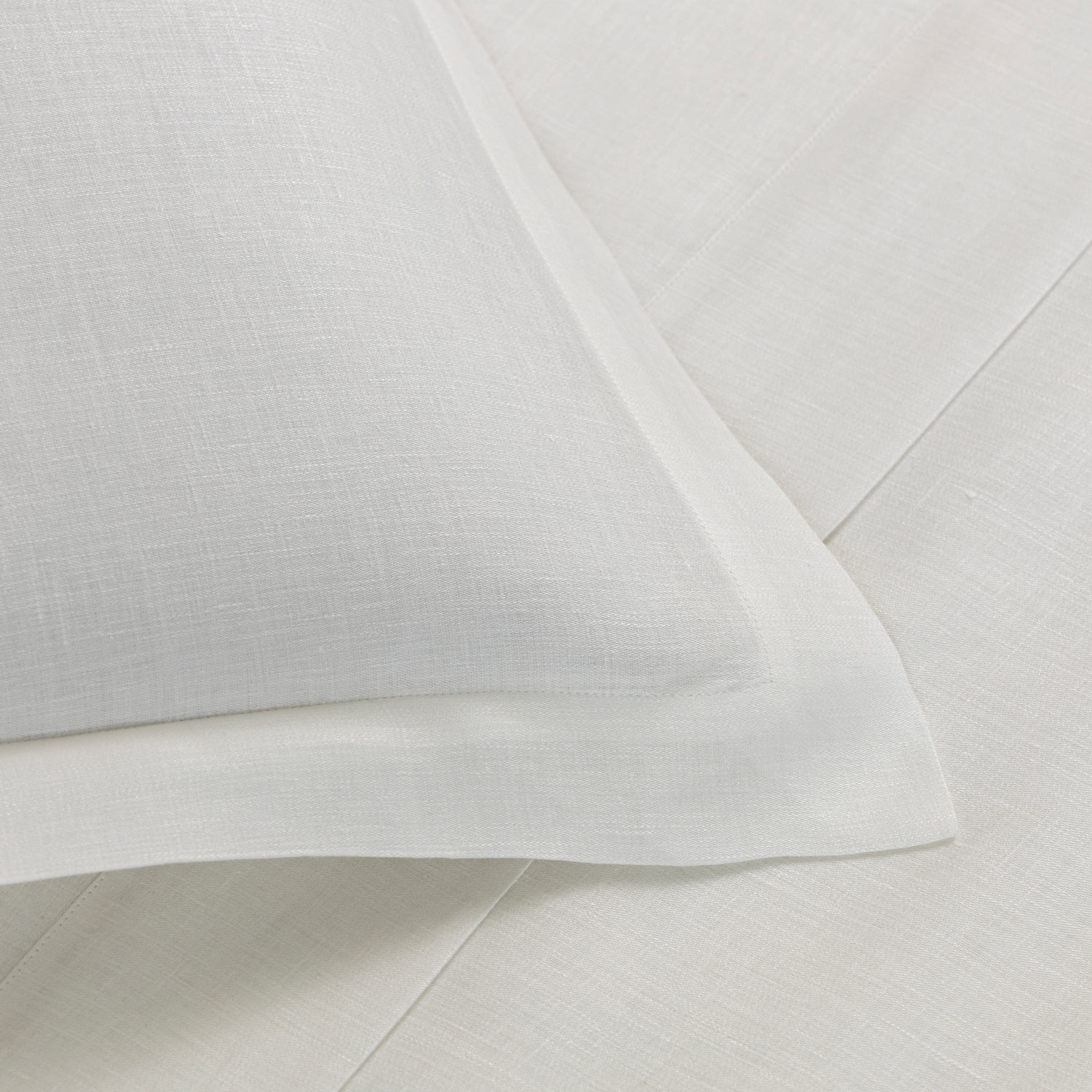 Divine Flat Bottom Sheet | Frette